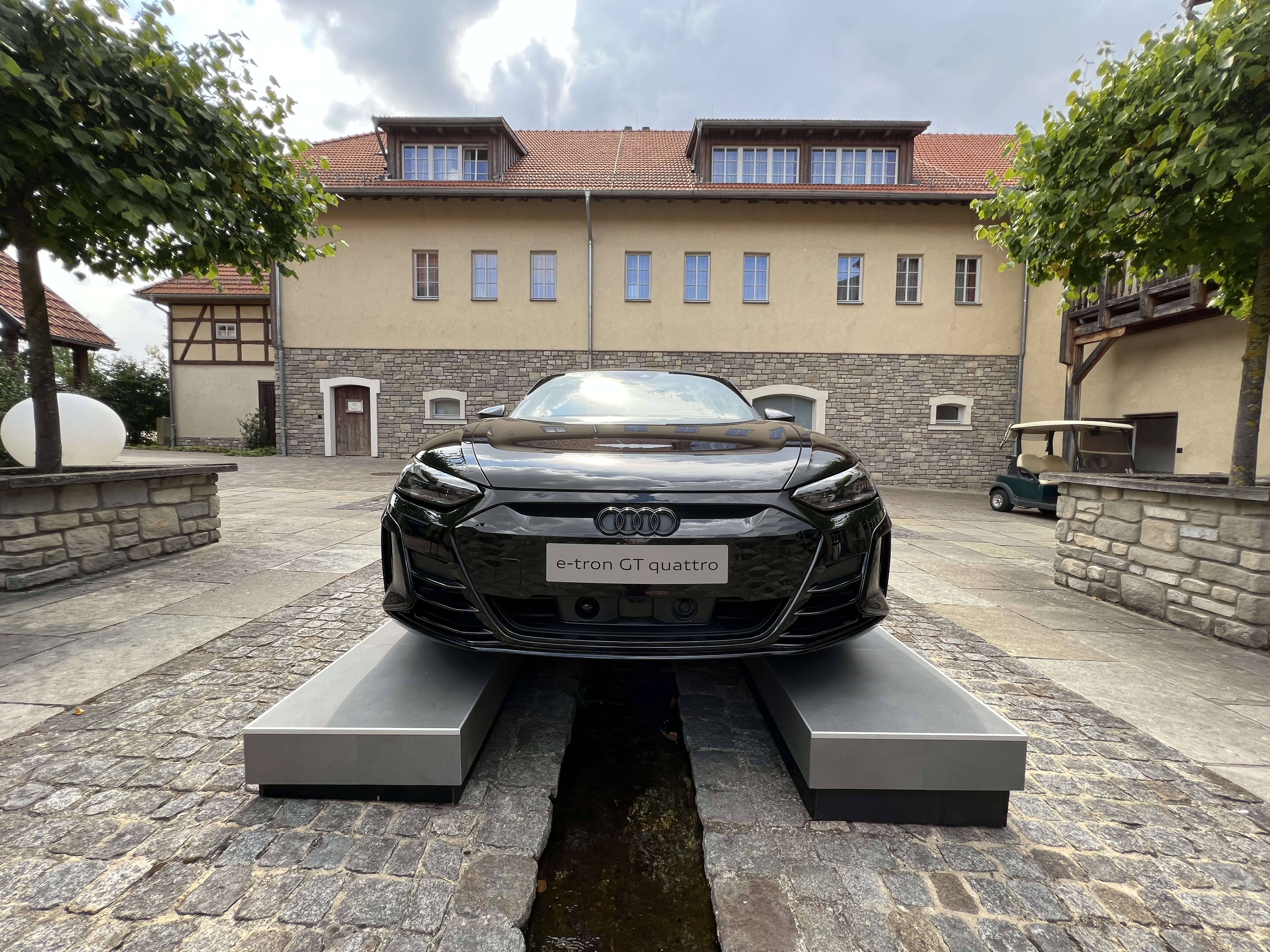 Platform for cars